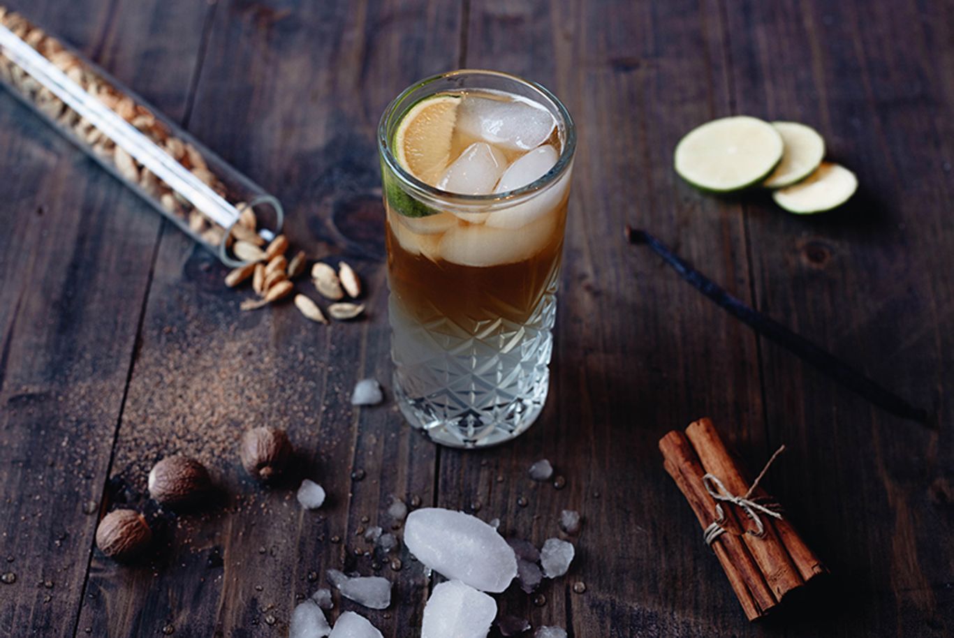 Mini bouteilles de rhum personnalisées : Cadeau unique | makeyour.com